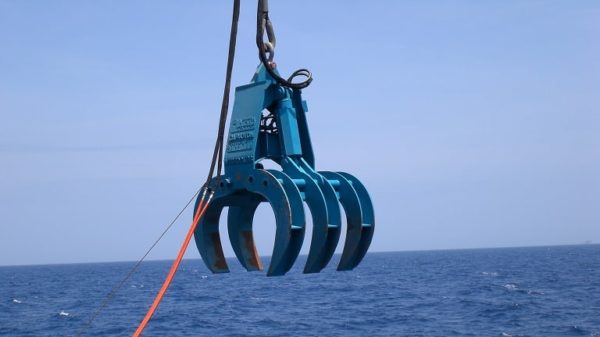 The Claw™ Grapple - INTEGRA Technologies